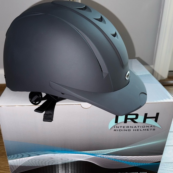 INH | Other | Irh Equipro Ii Equestrian Horse Riding Helmet Ml Black ...